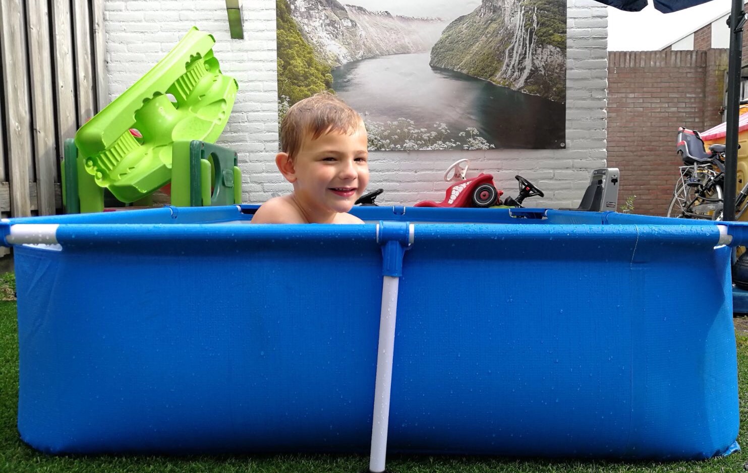 Over jongens, piemels, poepen en plassen - BOYSLABEL