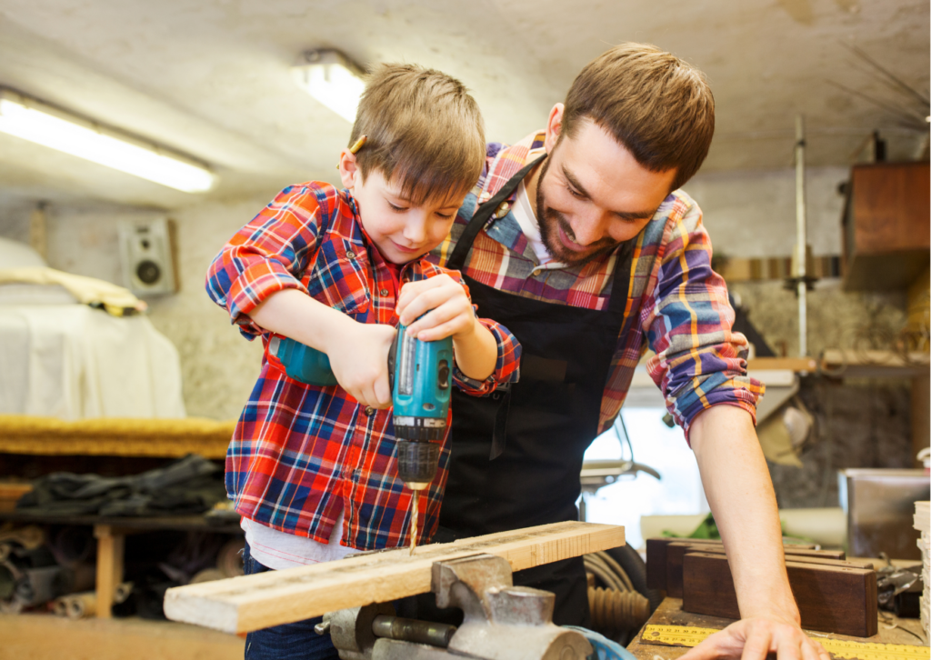 Zo leer je je zoon om te klussen: leuk en veilig! - BOYSLABEL